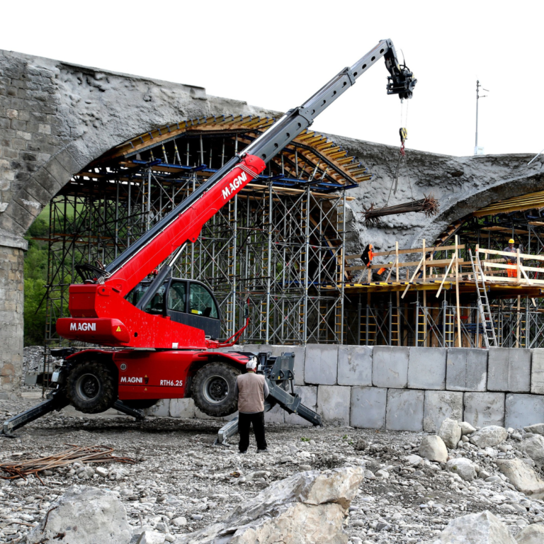 Magni Telehandlers: A Go-To Solution | Western Pacific Crane & Equipment